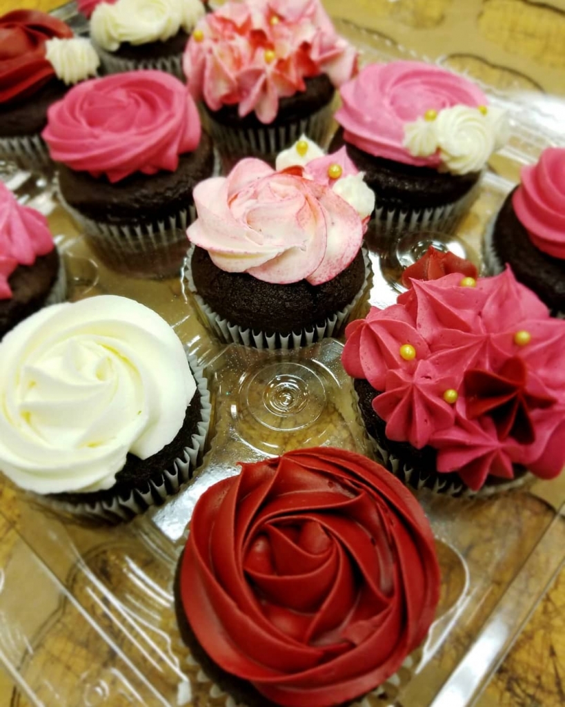 Custom Cupcakes - C'est Si Bon Bakery